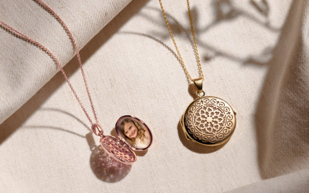 How to Print Locket-Sized Photos for a Meaningful Gift